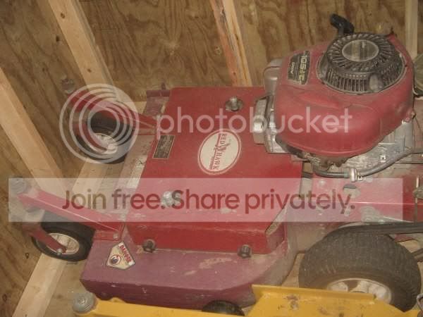 Red Hawk 32" W/B 10.5 Briggs | Lawn Care Forum